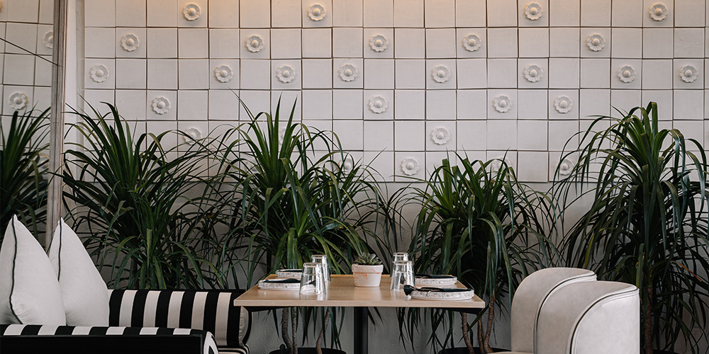 Bombay Daak new bar-restaurant in Mumbai is full of surprises