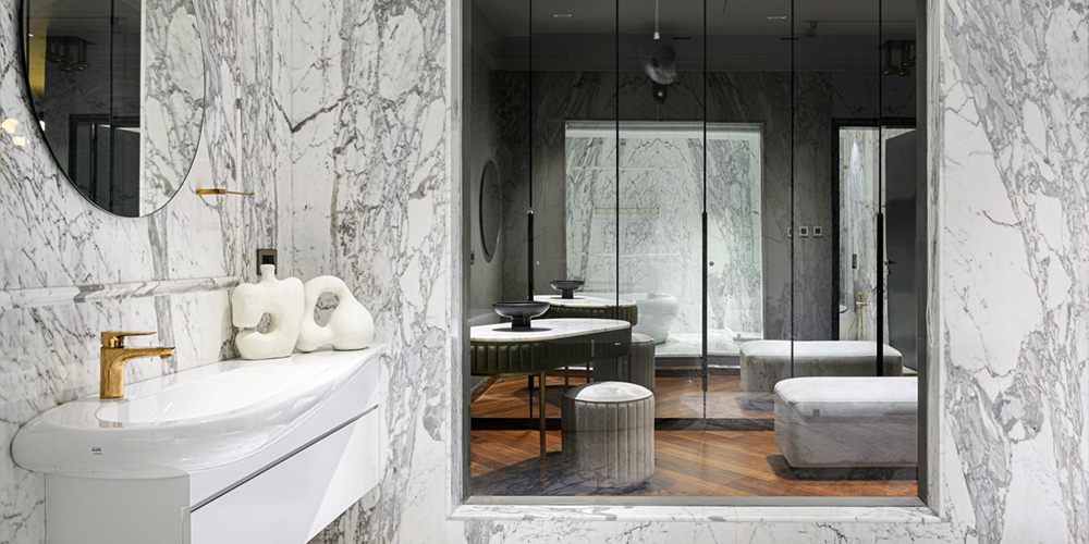 A gallery of statement furniture is Kerala home by Humming Tree